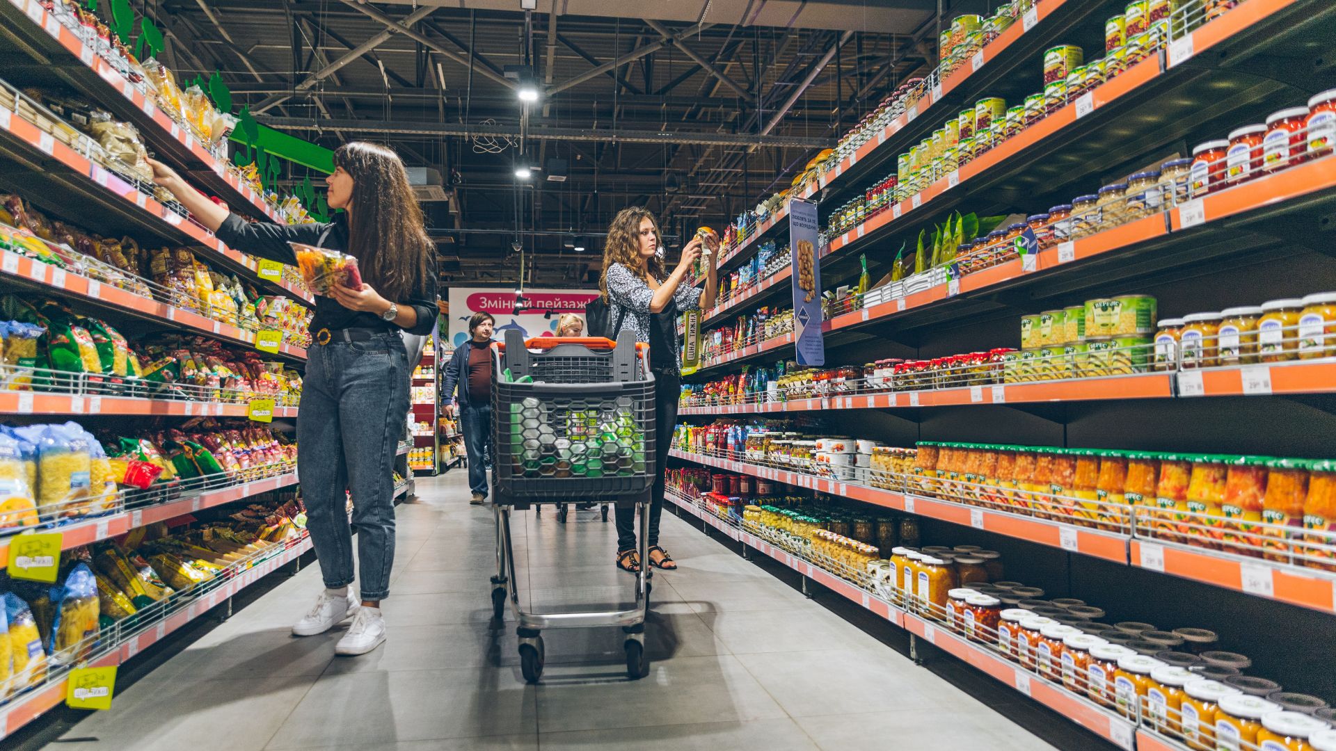 Why Foot Traffic Data is Critical for Retail Store Success - Walkbase